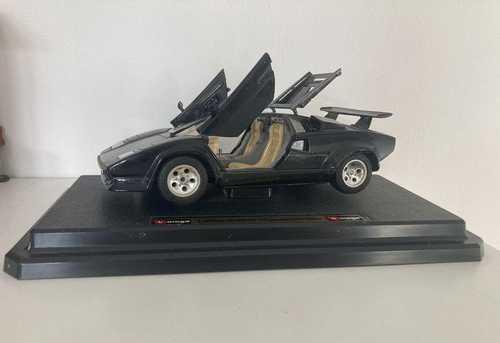 Модель автомобиля модель Lamborghini от Burago