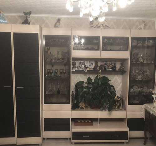 Стенка в гостиную бу дсп
