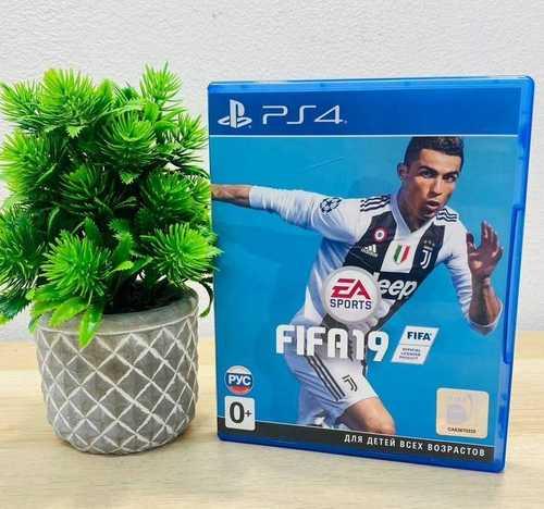 Игра FIFA 19 для PS 4