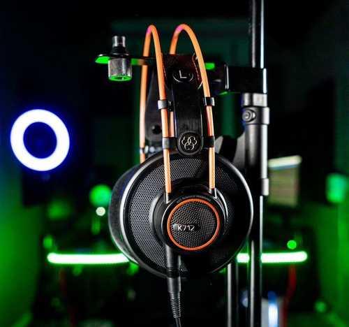 Студийные наушники AKG K712PRO
