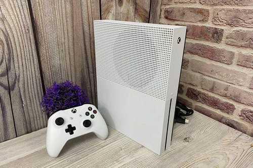 Xbox one S 1tb + 1 оригинальный геймпад DVD привод