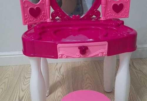 Туалетный столик для девочки