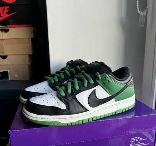 Nike SB Dunk Low Celtics / Classic Green J-Pack
