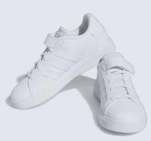 Новые детсуие кеды от adidas original