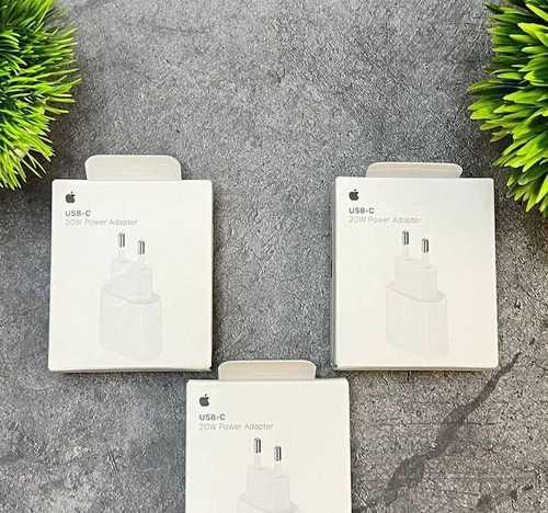 Блок на iPhone 20W (Премиум)