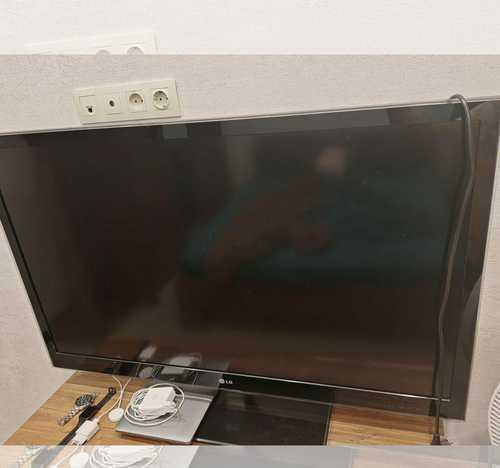 Телевизор 47" LG 47LW4500