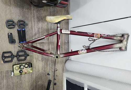 Рама, вынос и запчасти на BMX
