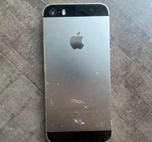 iPhone SE, 32 ГБ