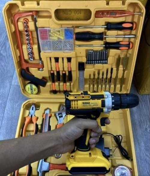 Набор инструментов Dewalt. Дрель. Шуруповерт