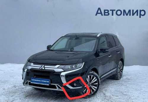 Окантовка туманной фары mitsubishi