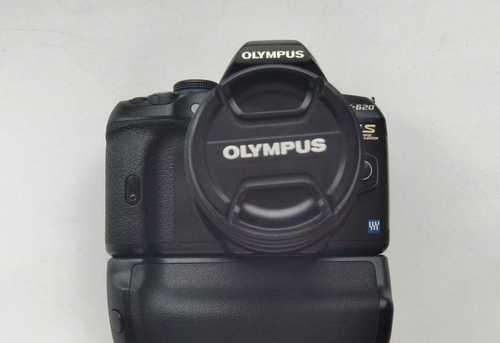 Olympus E-620 kit c батарейной ручкой