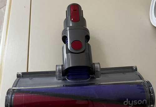 Щетка на пылесос dyson