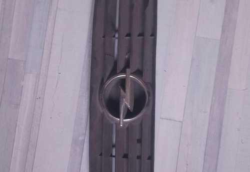 Решетка радиатора Opel Zafira A 1999-2005