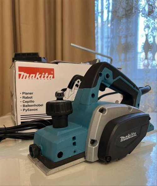 Рубанок makita KP 0800