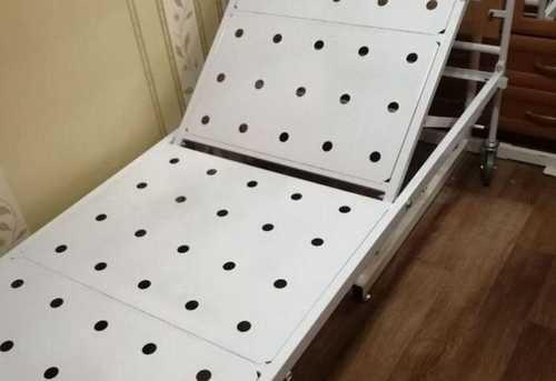 Медицинская кровать для лежачих больных