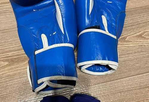 Боксерские перчатки Clinch 10 oz