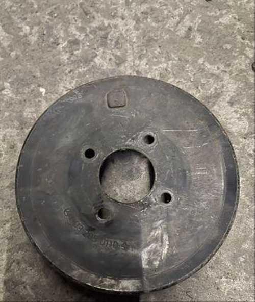 Шкив помпы Mercedes OM601 OM603