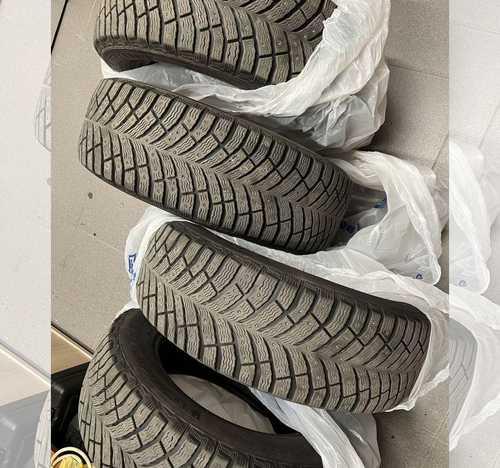 Michelin X-Ice North 4 205/65 R16
