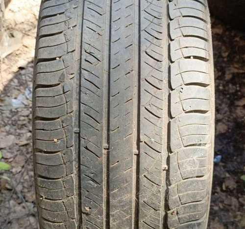 Michelin Latitude Tour HP 215/60 R16