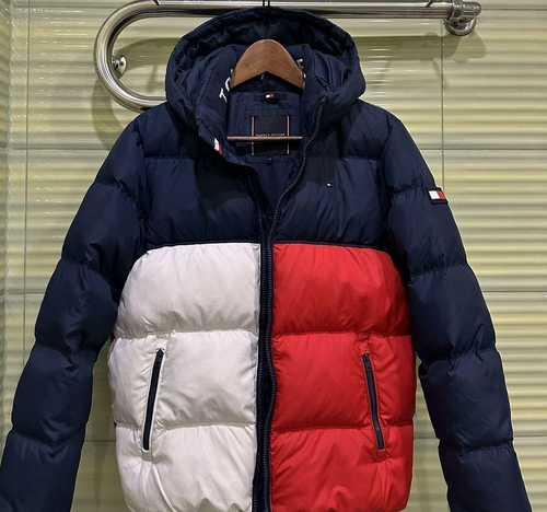 Tommy hilfiger пуховик 152р оригинал