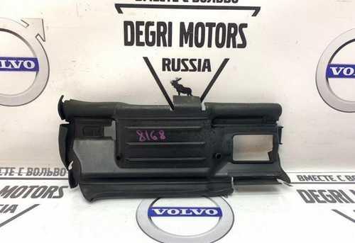 Дефлектор радиатора правый Volvo V70 XC70 31217065