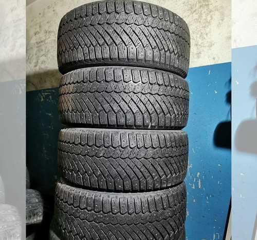 Gislaved Nord Frost 200 245/45 R18