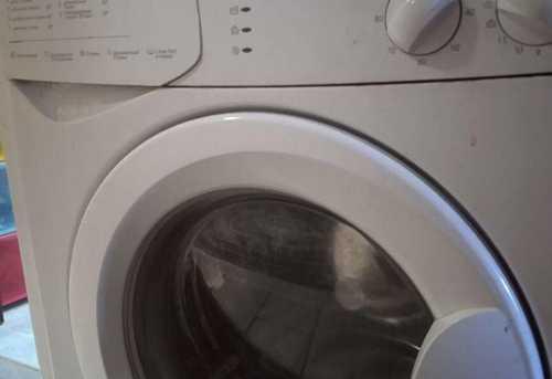 Машинка стиральная автомат indesit на запчасти