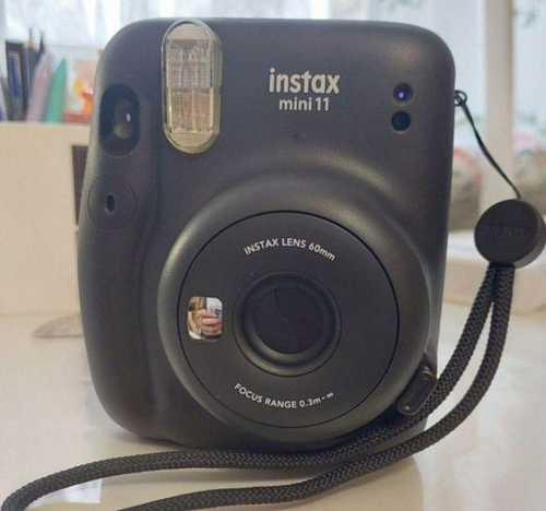 Polaroid instax mini 11