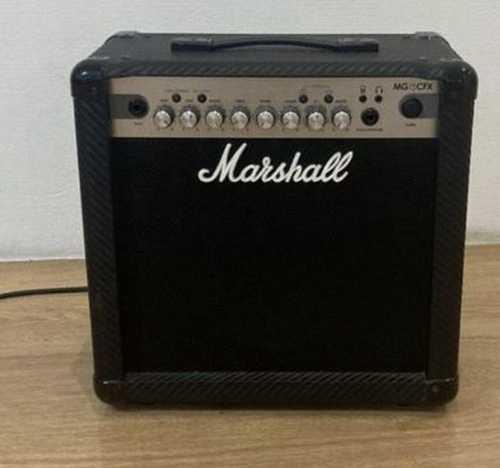 Marshall mg15cfx комбик гитарный