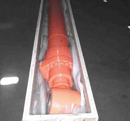 Гидроцилиндр ковша Hitachi ZX250K-3 9246545