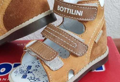 Ортопедические сандали 19 р Новые bottilini