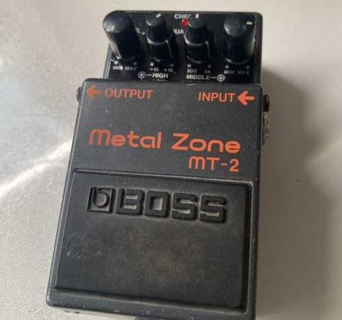 Гитарная педаль boss MT-2