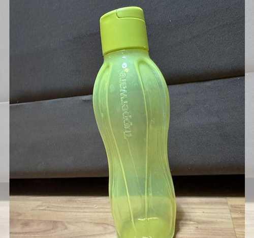 Tupperware бутылка 750 мл