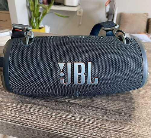 Портативная колонка JBL Xtreem 3