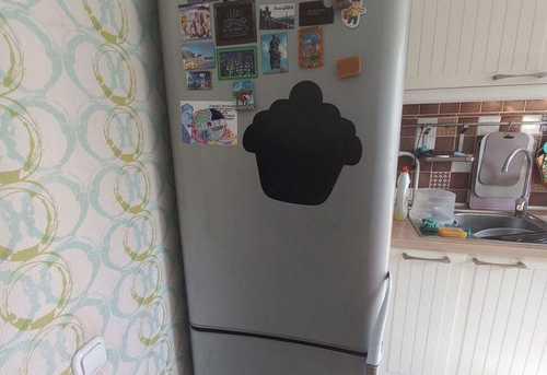 Холодильник двухкамерный бу Indesit