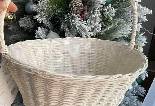 Корзина плетеная из ротанга для подарка