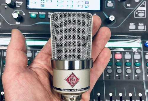 Студийный микрофон Neumann TLM 102