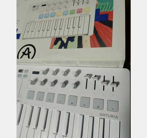 Arturia minilab 3 Alphine White