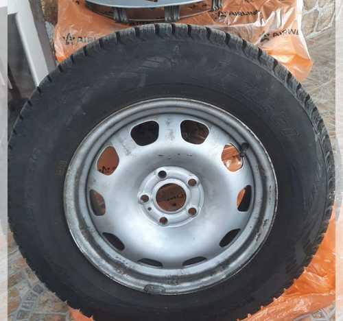 Viatti Bosco S/T V-526 215/70 R16 100T