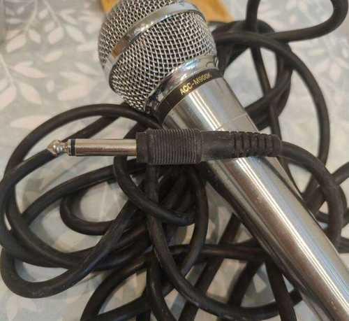 Микрофон вокальный LG ACC-M900K