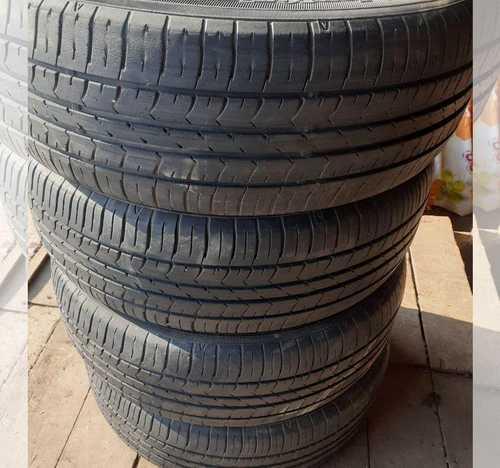Goodyear EfficientGrip Eco EG01 205/60 R16 92H