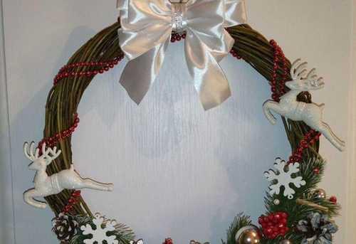 Рождественский венок ручной работы из ивовой лозы