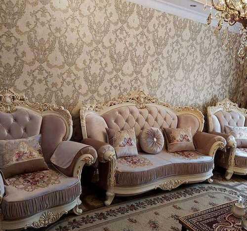 Диван с креслами