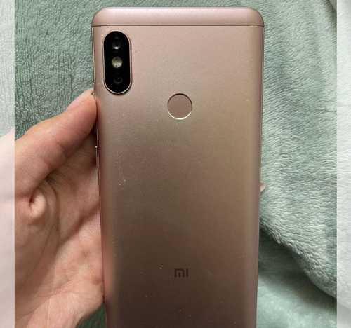 Xiaomi Redmi 5, 4/64 ГБ