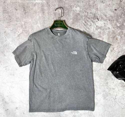 Футболки The North Face