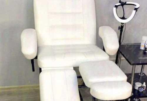 Педикюрное кресло белое