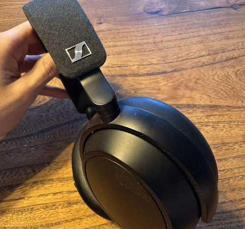 Наушники Sennheiser Momentum 4