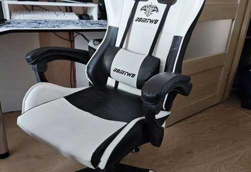 Компьютерное кресло с массажем черно-белое