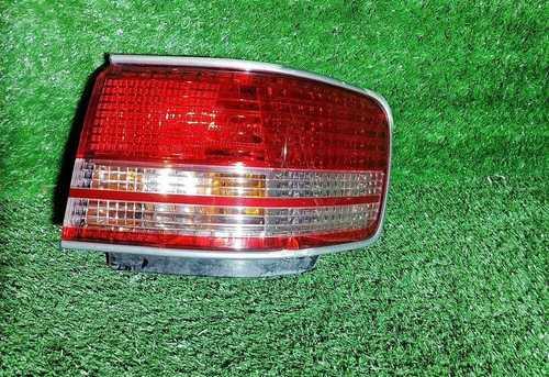 Фонарь (стоп сигнал) правый 33-28 Toyota Mark II W