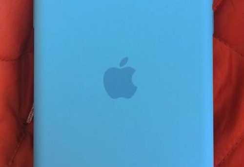 Голубой чехол на iPhone 11 Pro